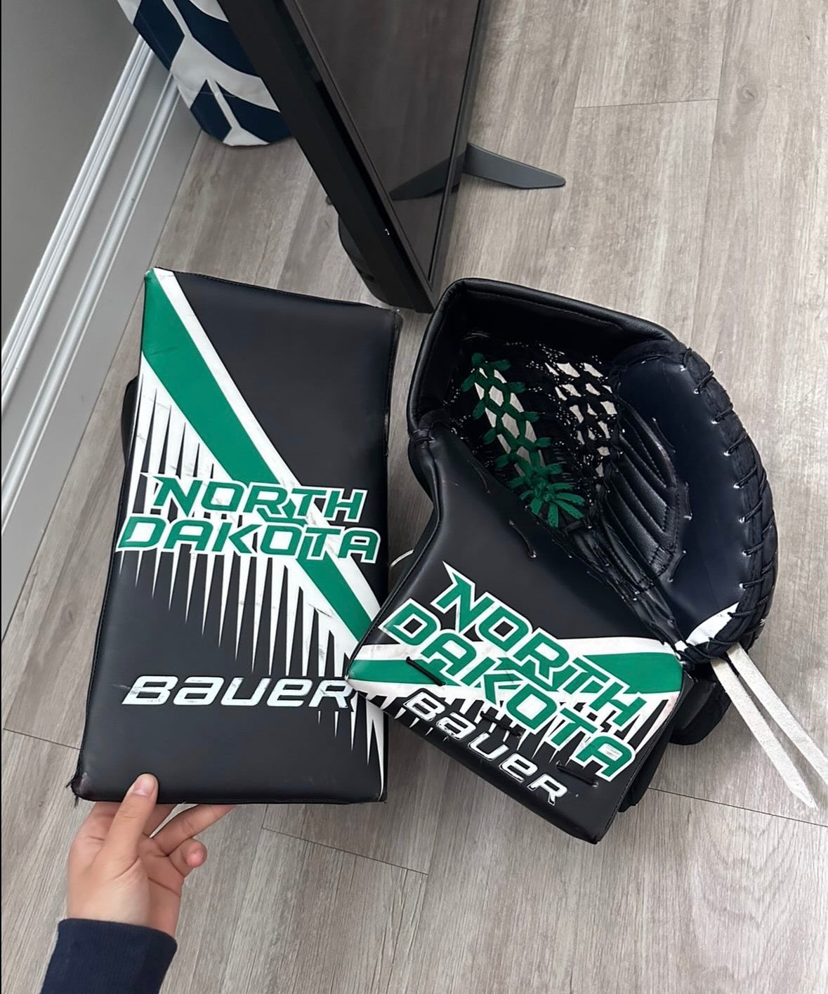 Glove & Blockers – prostockgoalie